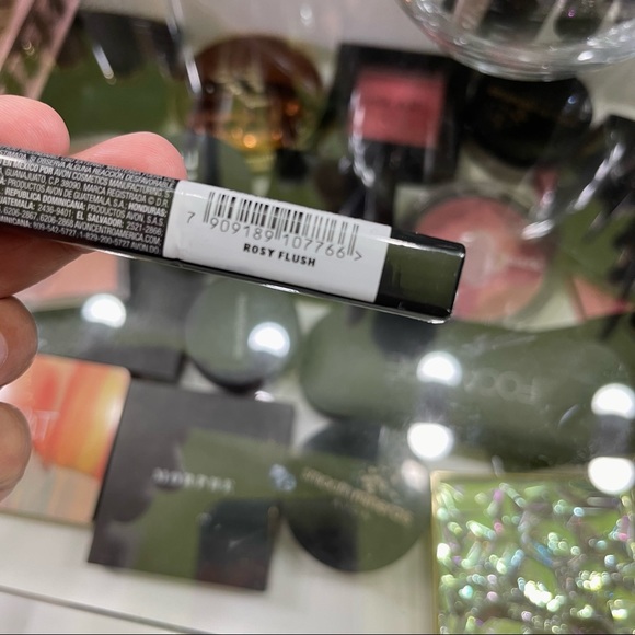 mark. | Makeup | Avon Mark Matte Lip Color Rosy Flush | Poshmark